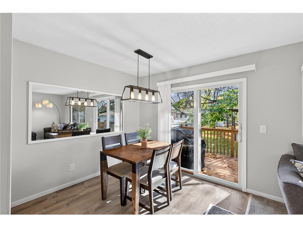 1302 Crestridge Lane N, Eagan, MN, 55123 | MLS: 7018823 | Edina Realty