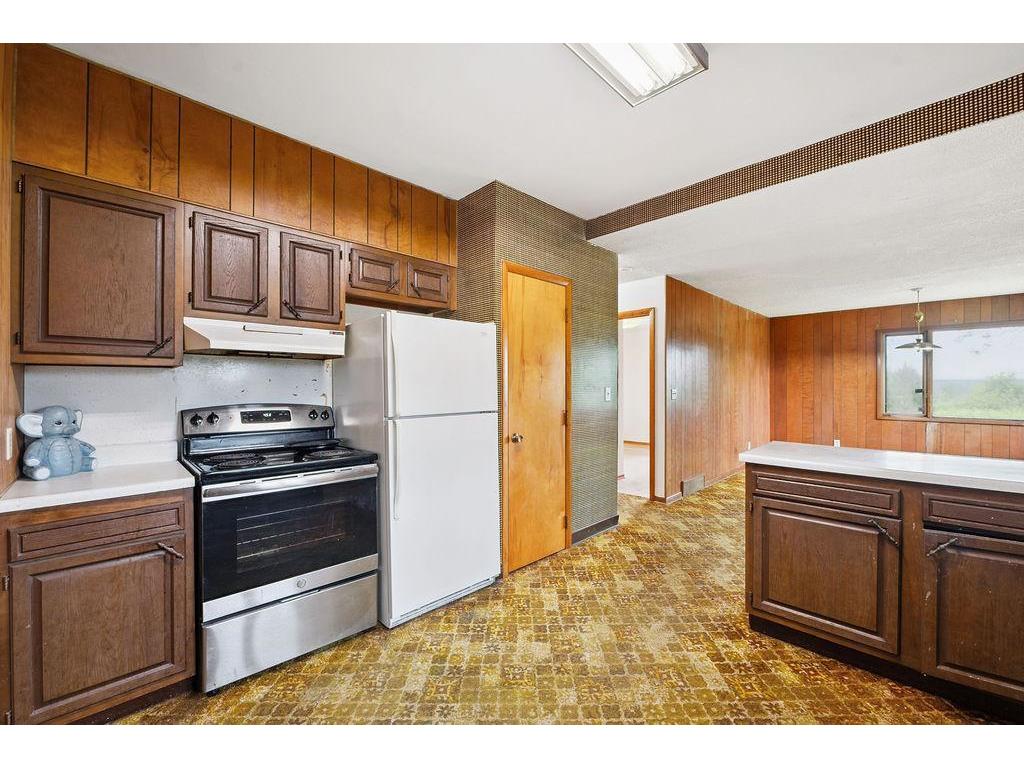 1304 29th Street, Scanlon, MN, 55720 | MLS: 6758151 | Edina Realty