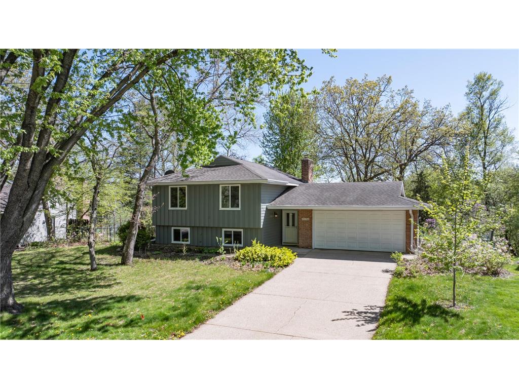 13056 Euclid Avenue, Apple Valley, MN, 55124 | MLS: 6716513 | Edina Realty