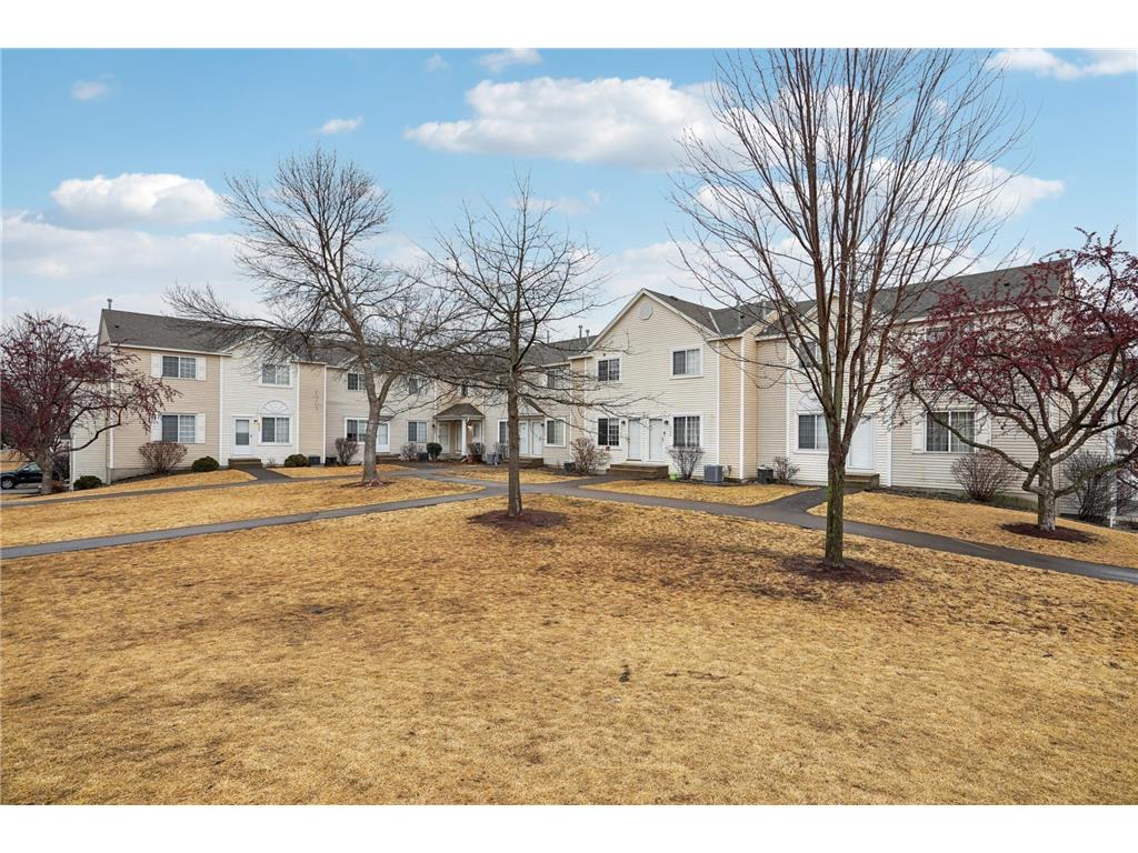 13116 Murdock Terrace, Eden Prairie, MN, 55347 | MLS: 6680568 | Edina ...