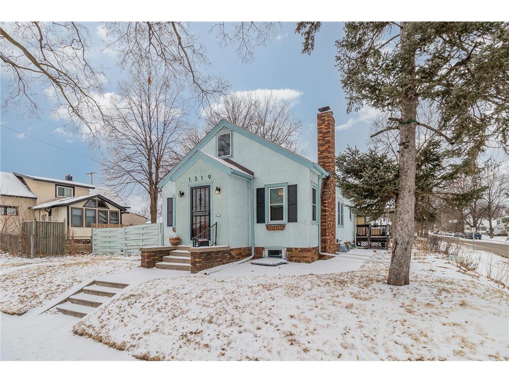 1319 Davern Street, Saint Paul, MN, 55116 | MLS: 6651087 | Edina Realty