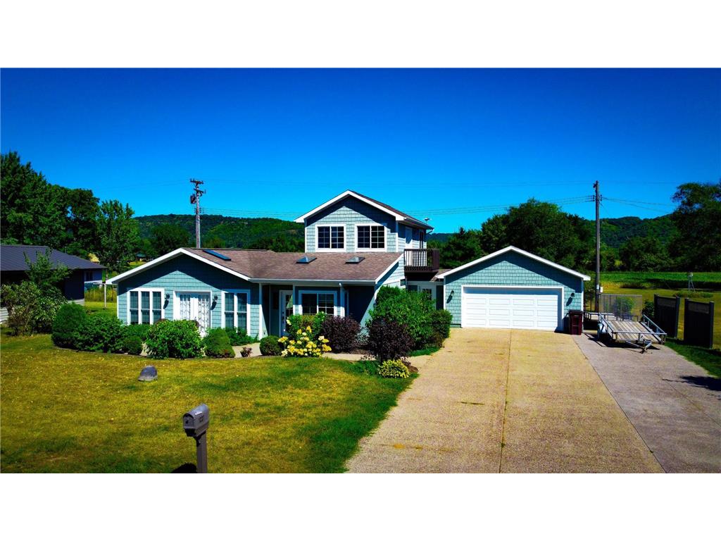 1327 S River Road, Buffalo City, WI, 54622 | MLS: 6428404 | Edina Realty