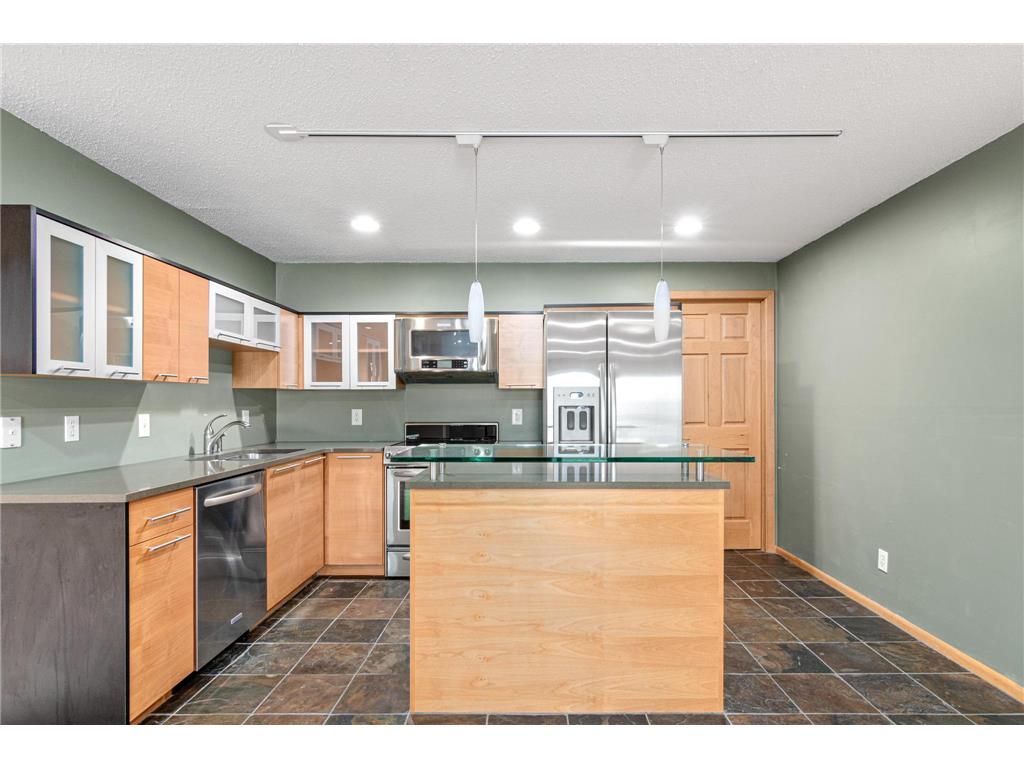 13300 39th Avenue N, Plymouth, MN, 55441 | MLS: 6644909 | Edina Realty