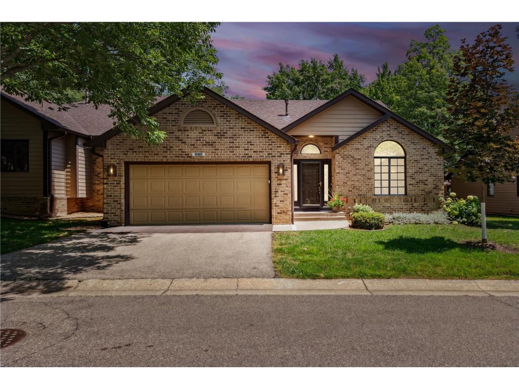 13322 Huntington Drive, Apple Valley, MN, 55124 | MLS: 6405107 | Edina ...