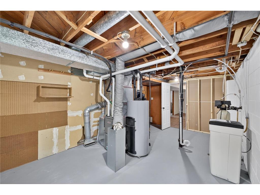 1340 Elton Hills Drive NW, Rochester, MN, 55901 | MLS: 6762487 | Edina Realty