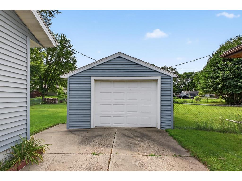 1340 Elton Hills Drive NW, Rochester, MN, 55901 | MLS: 6762487 | Edina Realty