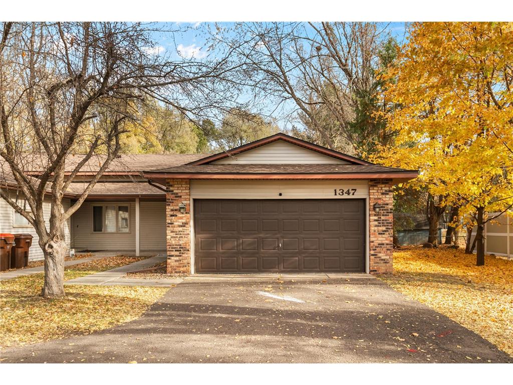 1347 Hadley Avenue N, Oakdale, MN, 55128 | MLS: 6816628 | Edina Realty