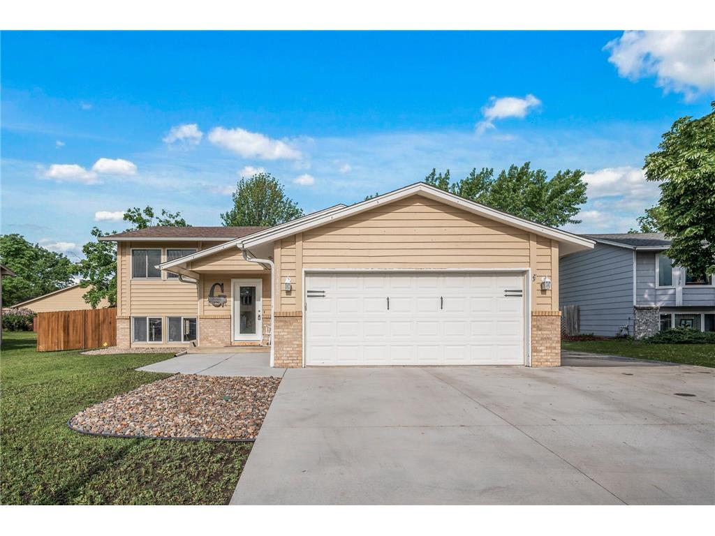 13482 Huntington Avenue, Savage, MN, 55378 | MLS: 6375768 | Edina Realty