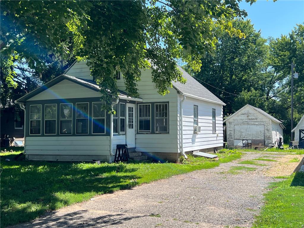 135 Red Wing Avenue N, Red Wing, MN, 55066 | MLS: 6411071 | Edina Realty