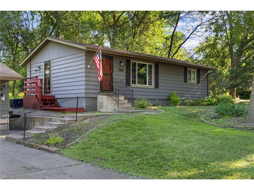 13590 Norelius Lane, Lindstrom, MN, 55045 | MLS: 6567992 | Edina Realty