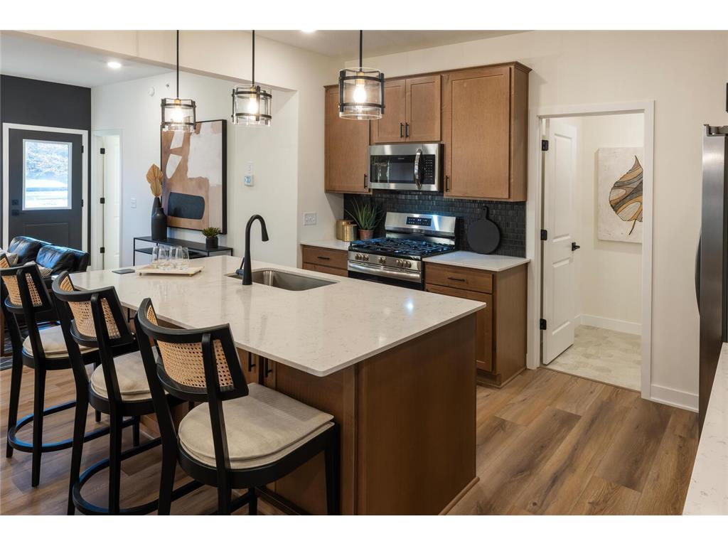 13627 Hollybrook Drive, Apple Valley, MN, 55124 | MLS: 6536241 | Edina ...