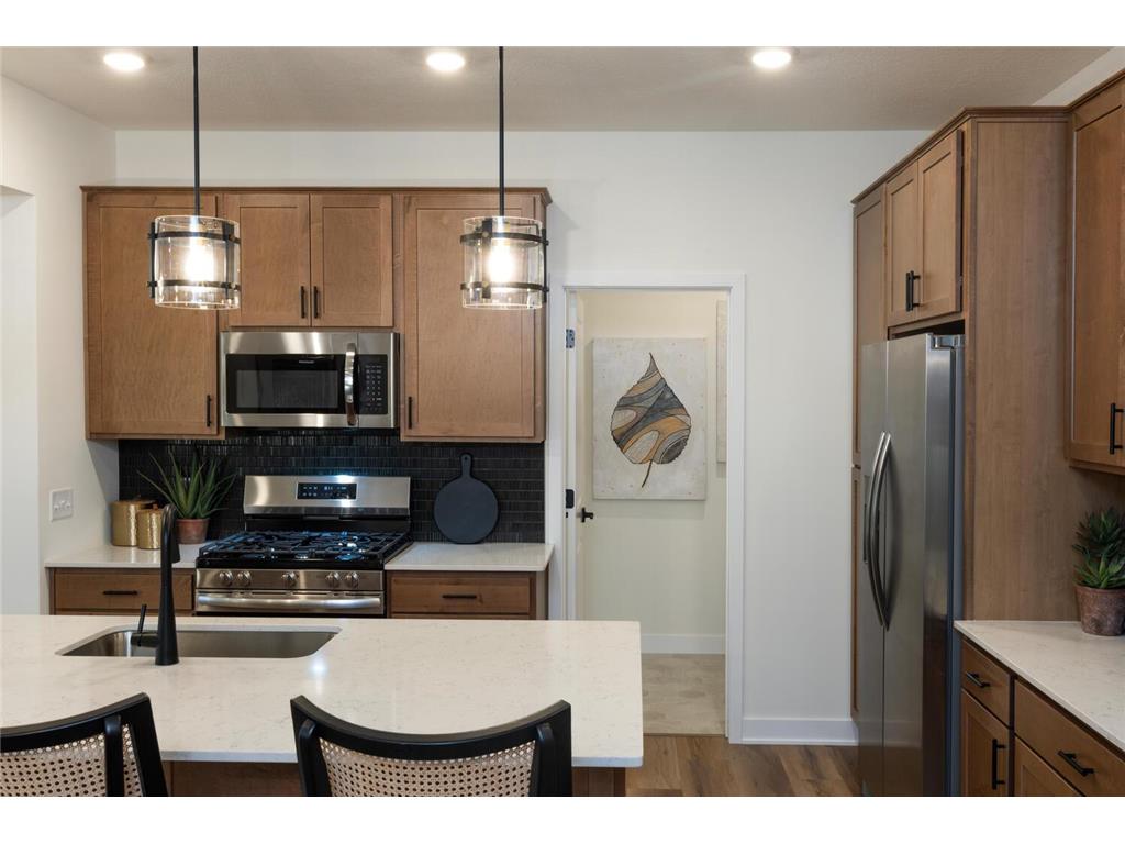13627 Hollybrook Drive, Apple Valley, MN, 55124 | MLS: 6536241 | Edina ...