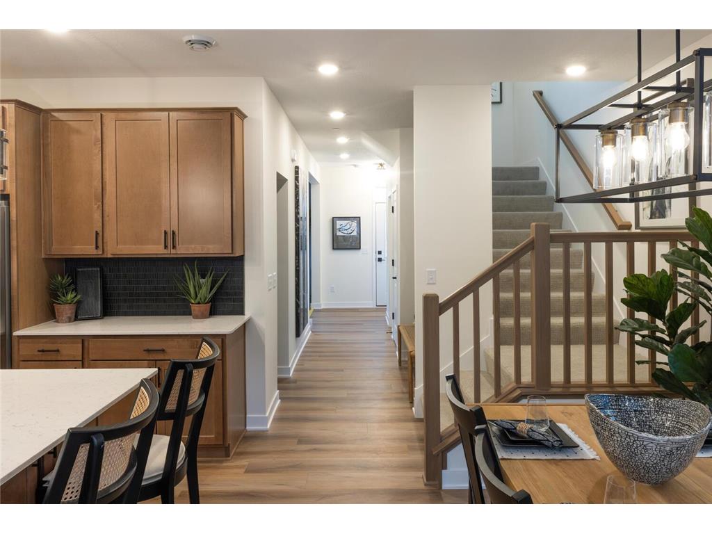 13627 Hollybrook Drive, Apple Valley, MN, 55124 | MLS: 6536241 | Edina ...