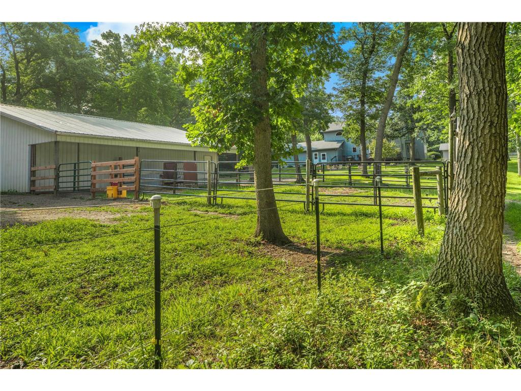 13730 County Road 75 NW, Monticello, MN, 55362 | MLS: 6770537 | Edina ...