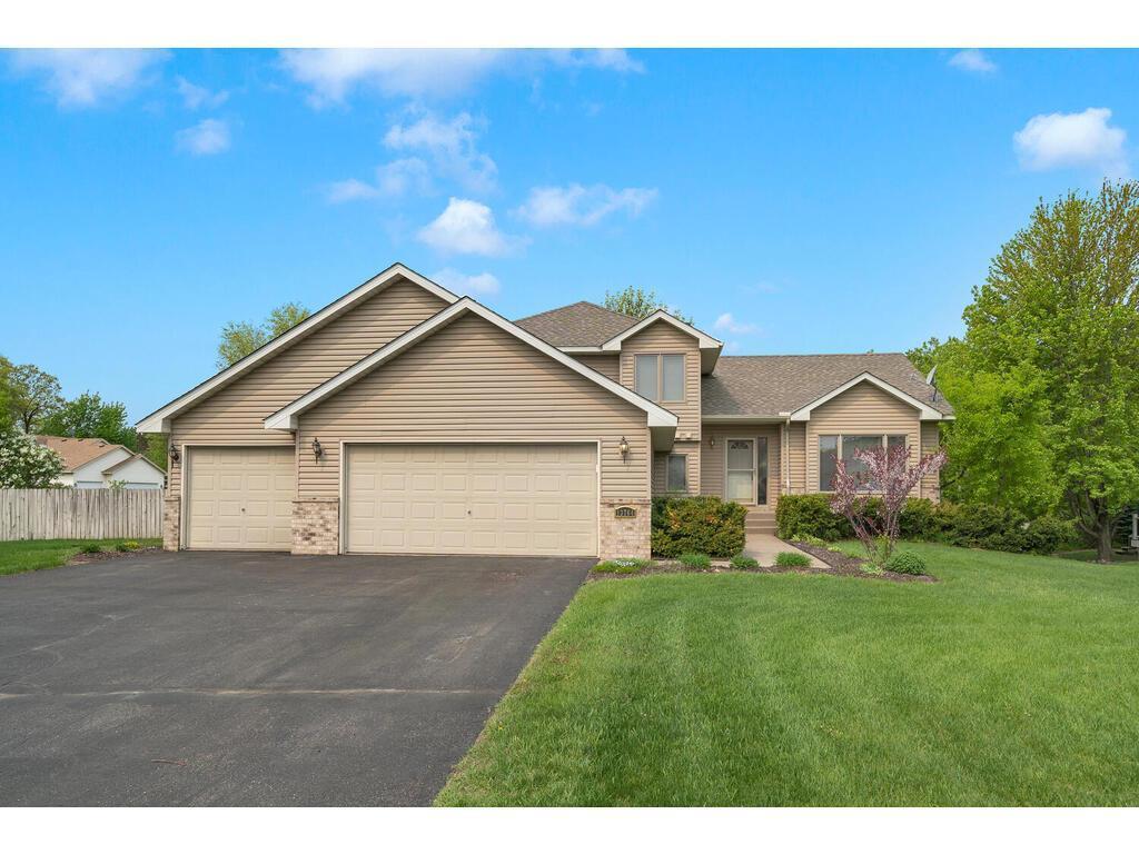 13764 Holly Street NW, Andover, MN, 55304 | MLS: 6368642 | Edina Realty