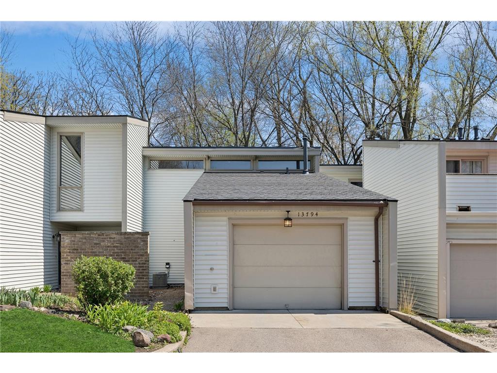 13794 Heywood Court, Apple Valley, MN, 55124 | MLS: 6523369 | Edina Realty