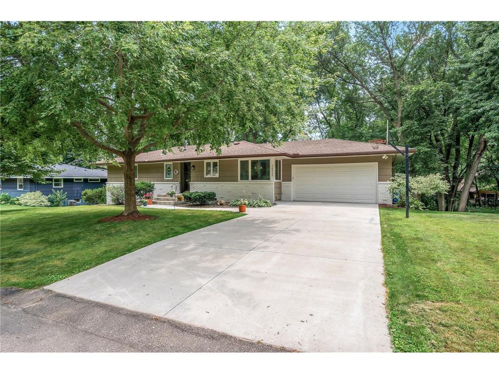 14027 Royal Court, Minnetonka, MN, 55345 | MLS: 6658329 | Edina Realty