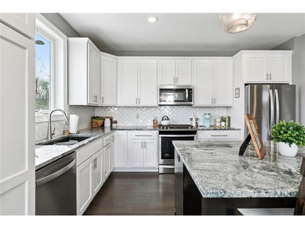 1418 Bluff Border Road, New Richmond, WI, 54017 | MLS: 6768673 | Edina ...