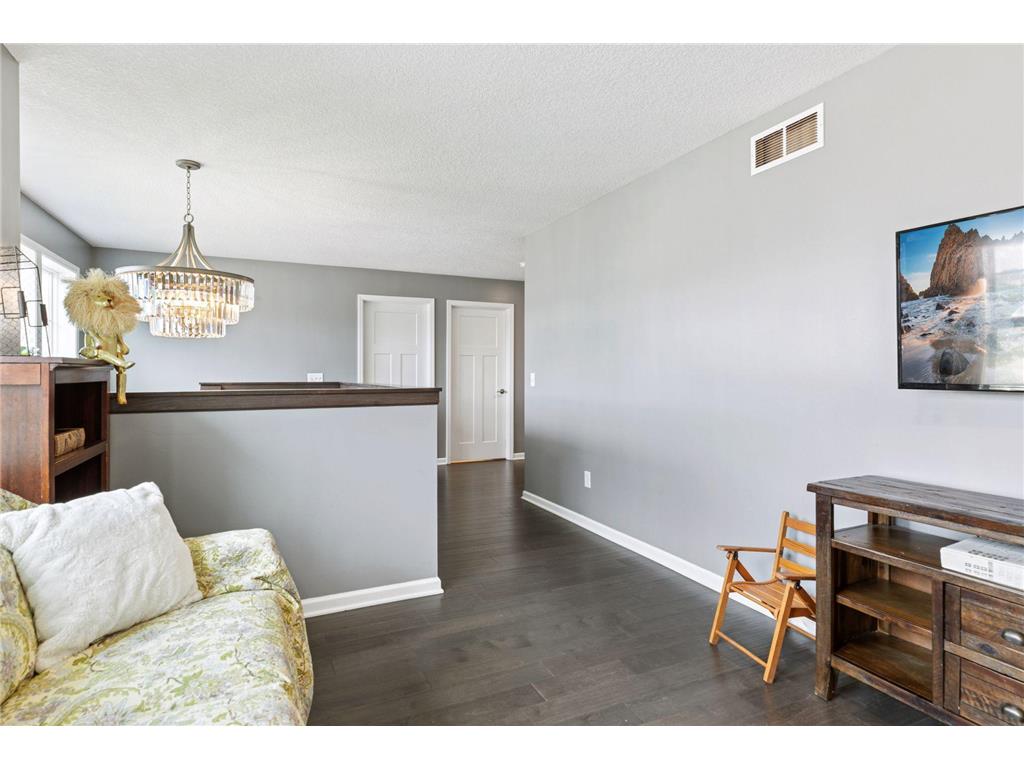 1418 Bluff Border Road, New Richmond, WI, 54017 | MLS: 6768673 | Edina ...