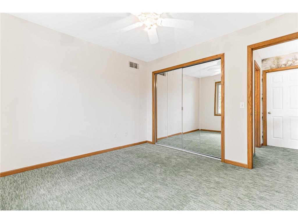 14217 Footbridge Way, Apple Valley, MN, 55124 | MLS: 6533306 | Edina Realty