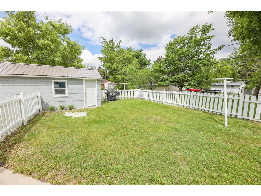 1422 Elm Street, Alexandria, MN, 56308 | MLS: 6543674 | Edina Realty