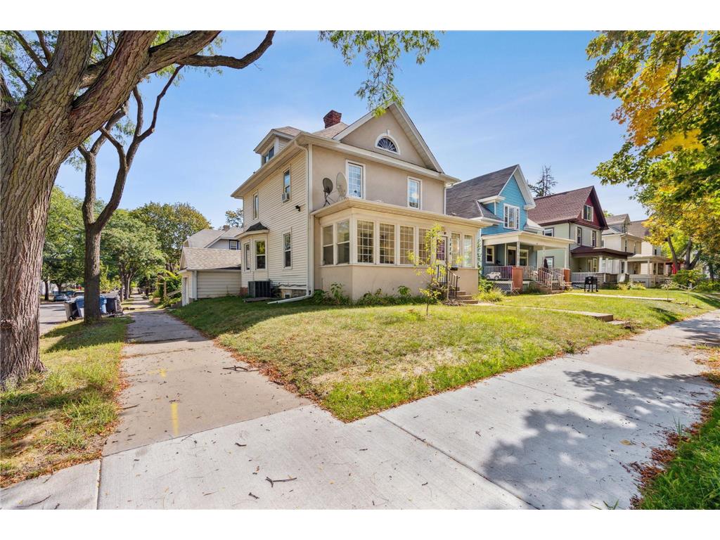 1424 Girard Avenue N, Minneapolis, MN, 55411 | MLS: 7738844 | Edina Realty