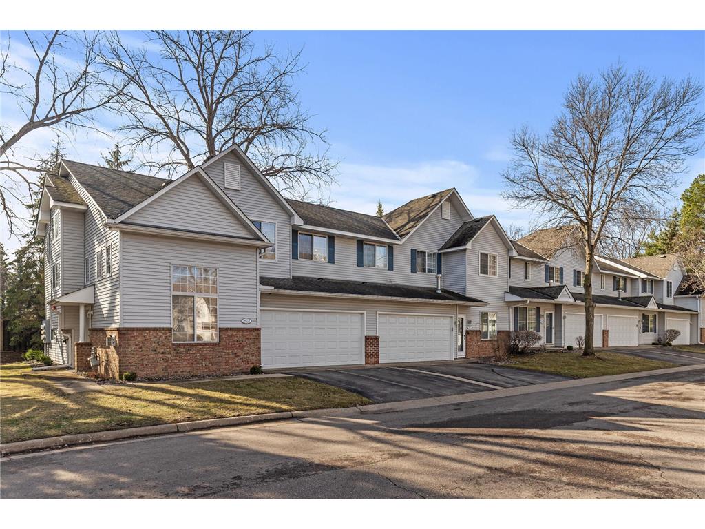 14281 Raymond Lane, Eden Prairie, MN, 55347 | MLS: 6530332 | Edina Realty