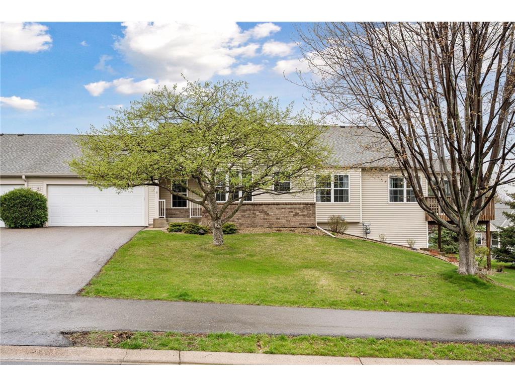 143 Wedgewood Drive, Mahtomedi, MN, 55115 | MLS: 6525150 | Edina Realty