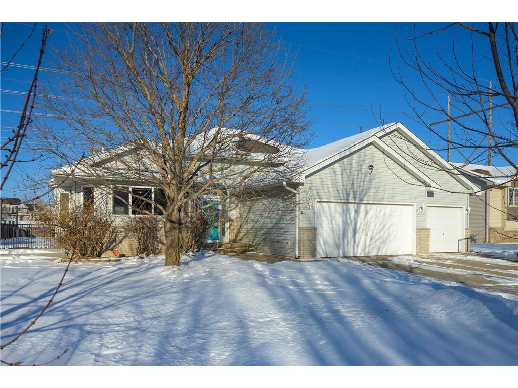 1430 Esterly Oaks Drive, Hanover, MN, 55341 | MLS: 6676274 | Edina Realty