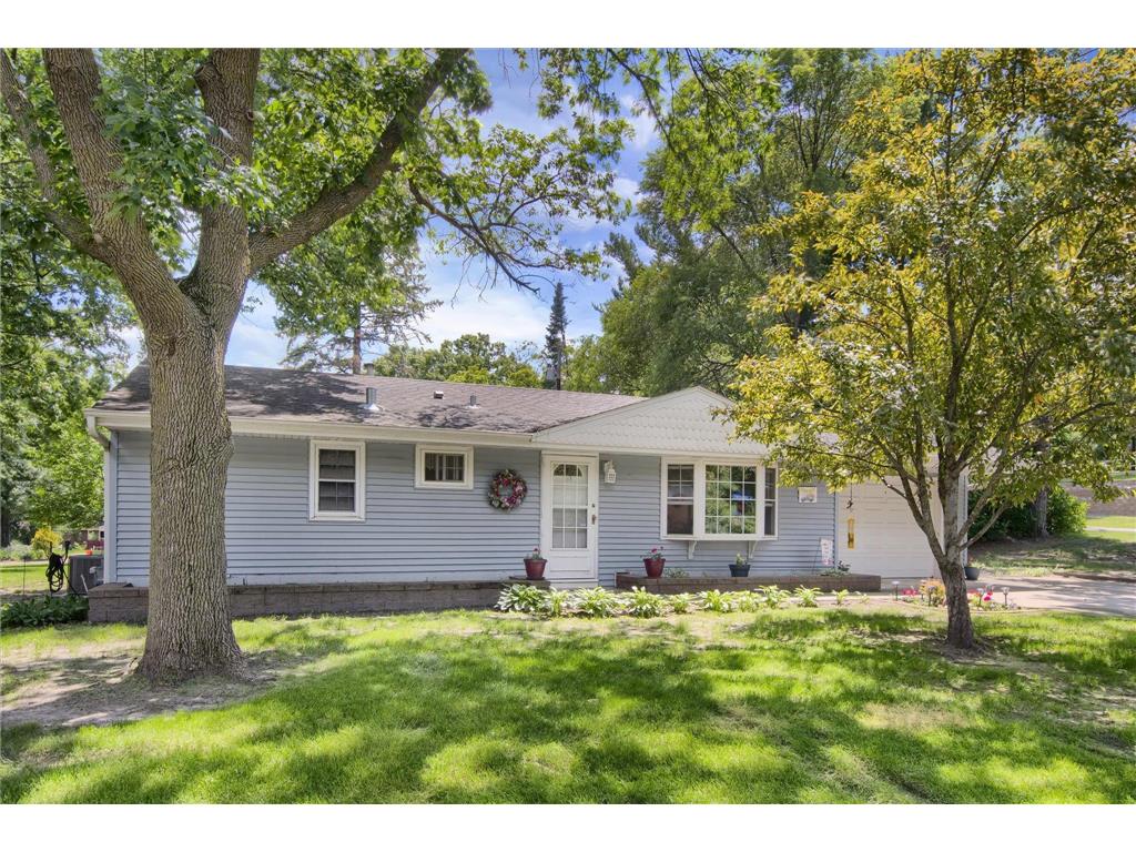 14325 Bellevue Drive, Minnetonka, MN, 55345 | MLS: 6538706 | Edina Realty