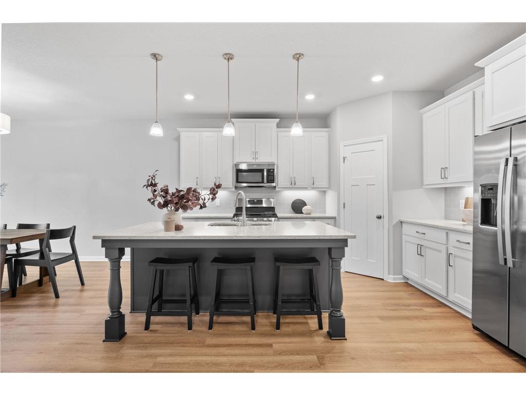14366 Kingsview Lane N, Dayton, MN, 55327 | MLS: 7002948 | Edina Realty