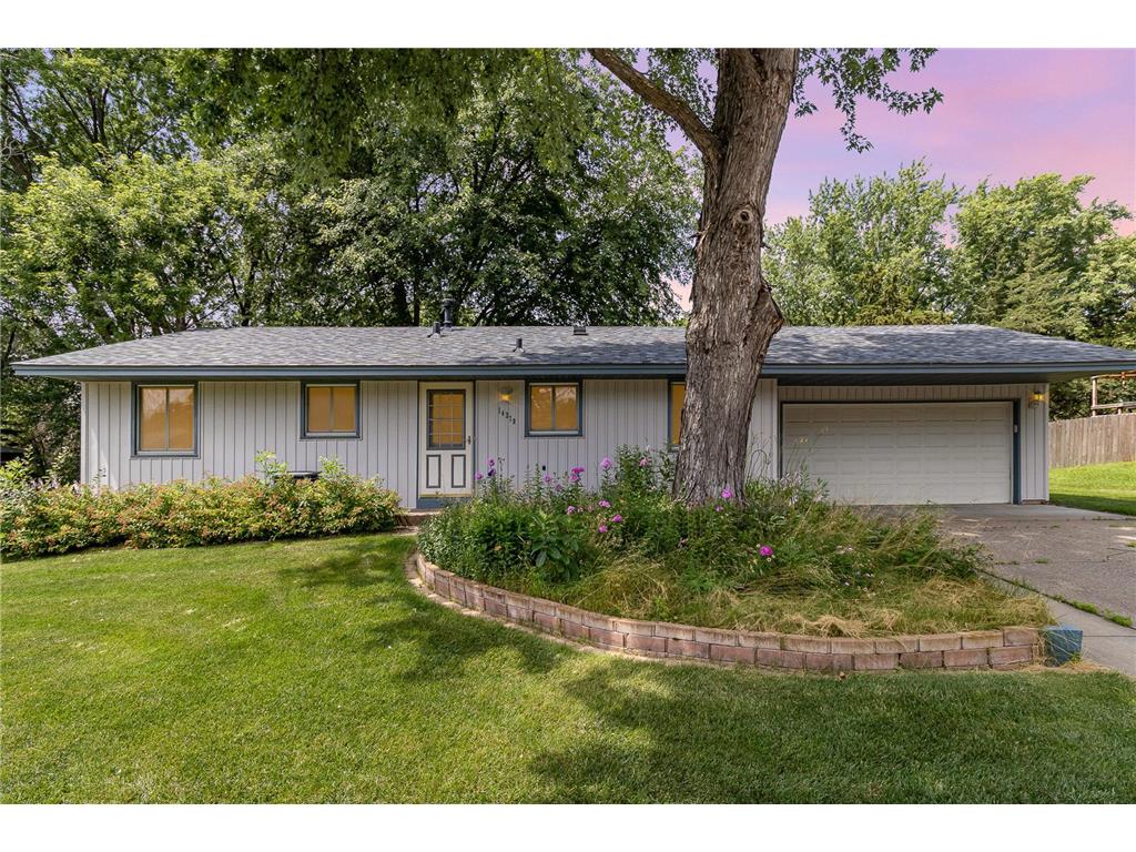 14379 Garrett Avenue, Apple Valley, MN, 55124 | MLS: 6572168 | Edina Realty