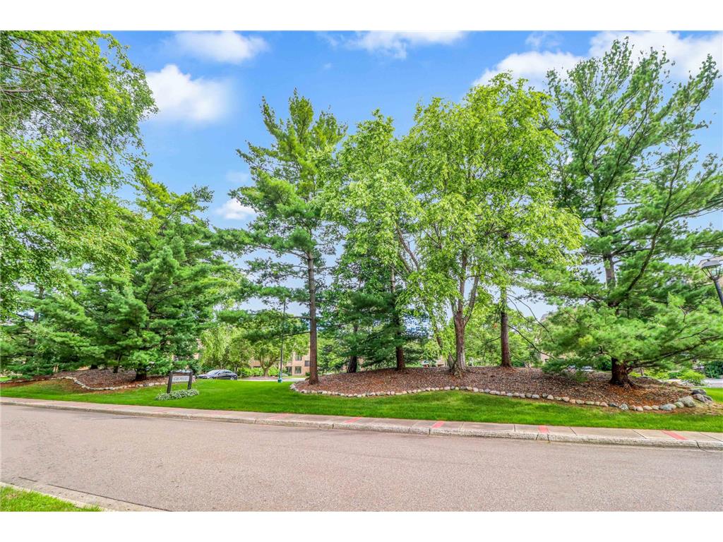 14401 Atrium Way #110, Minnetonka, MN, 55345 | MLS: 6591002 | Edina Realty