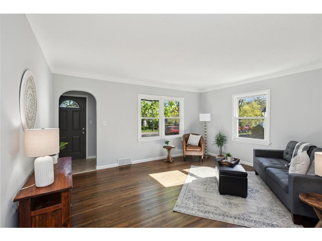 1454 Hague Avenue, Saint Paul, MN, 55104 | MLS: 6519094 | Edina Realty