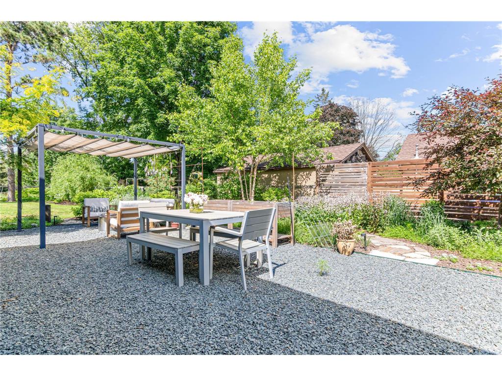 14606 County Road 6, Plymouth, MN, 55447 | MLS: 6550655 | Edina Realty