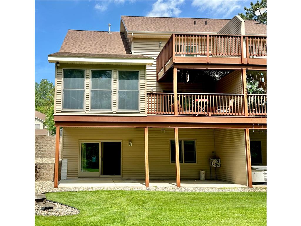 1470 Riverside Drive, River Falls, WI, 54022 | MLS: 6546150 | Edina Realty