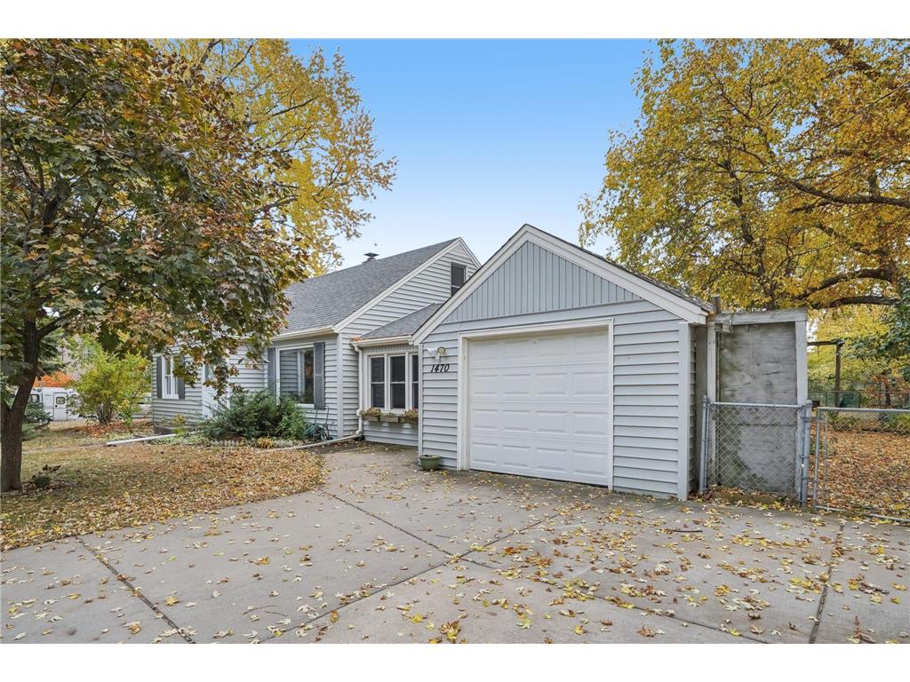 1470 Roselawn Avenue W, Falcon Heights, MN, 55113 | MLS: 6639201 | Edina Realty