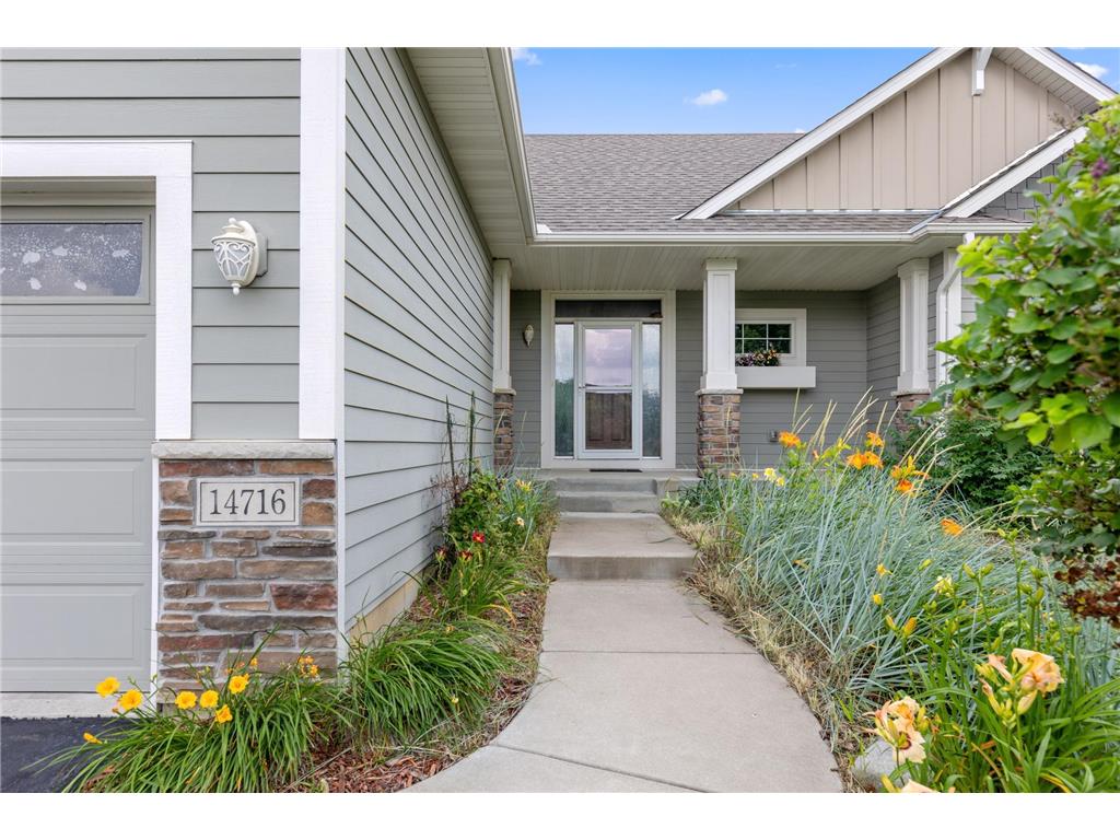 14716 Twin Ponds Curve, Savage, MN, 55378 | MLS: 6565949 | Edina Realty