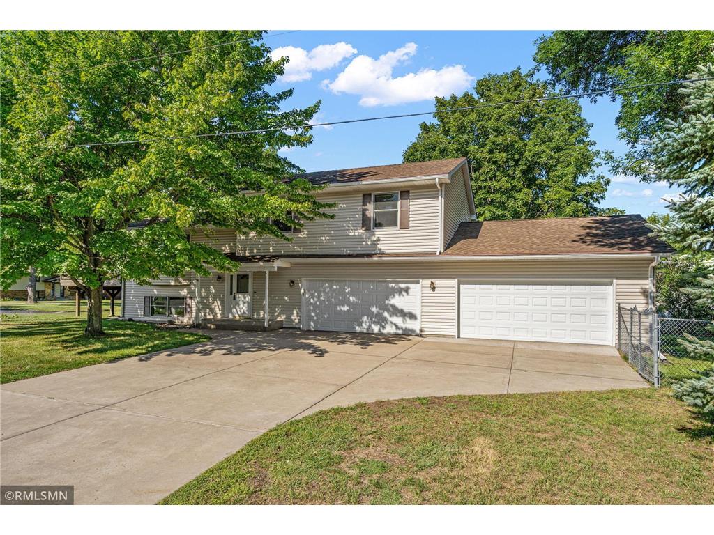 14720 Foxhill Avenue N, Hugo, MN, 55038 | MLS: 6410181 | Edina Realty