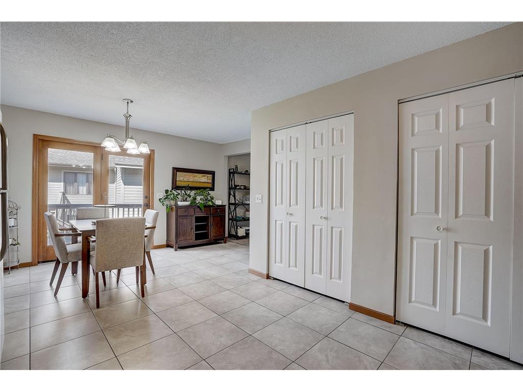 14725 Southampton Drive, Burnsville, MN, 55306 | MLS: 6535193 | Edina ...