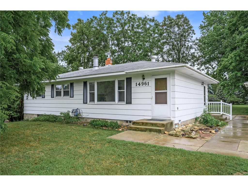 14961 Ridge Road, Eden Prairie, MN, 55347 | MLS: 6501100 | Edina Realty