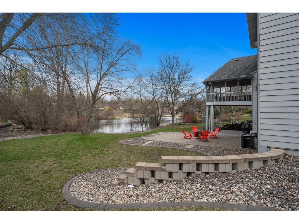 150 Pondview Drive, Loretto, MN, 55357 | MLS: 6524053 | Edina Realty