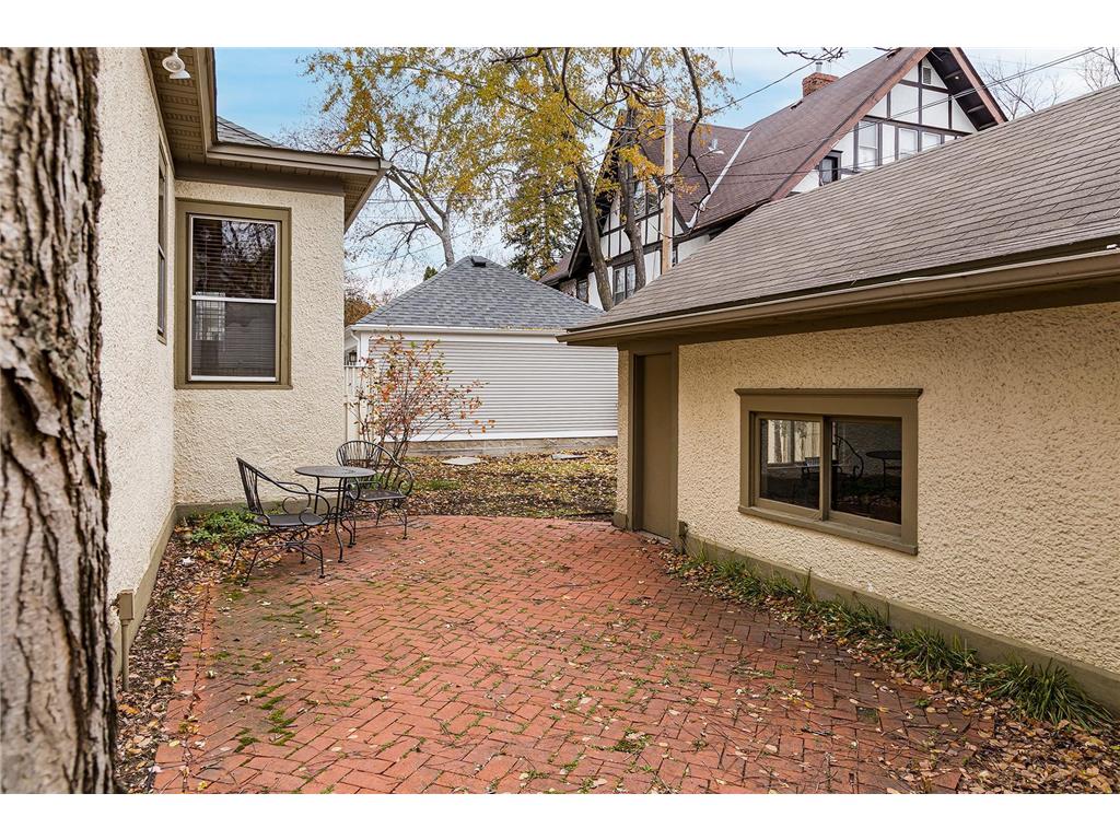 1516 W 27th Street, Minneapolis, MN, 55408 | MLS: 6510475 | Edina Realty