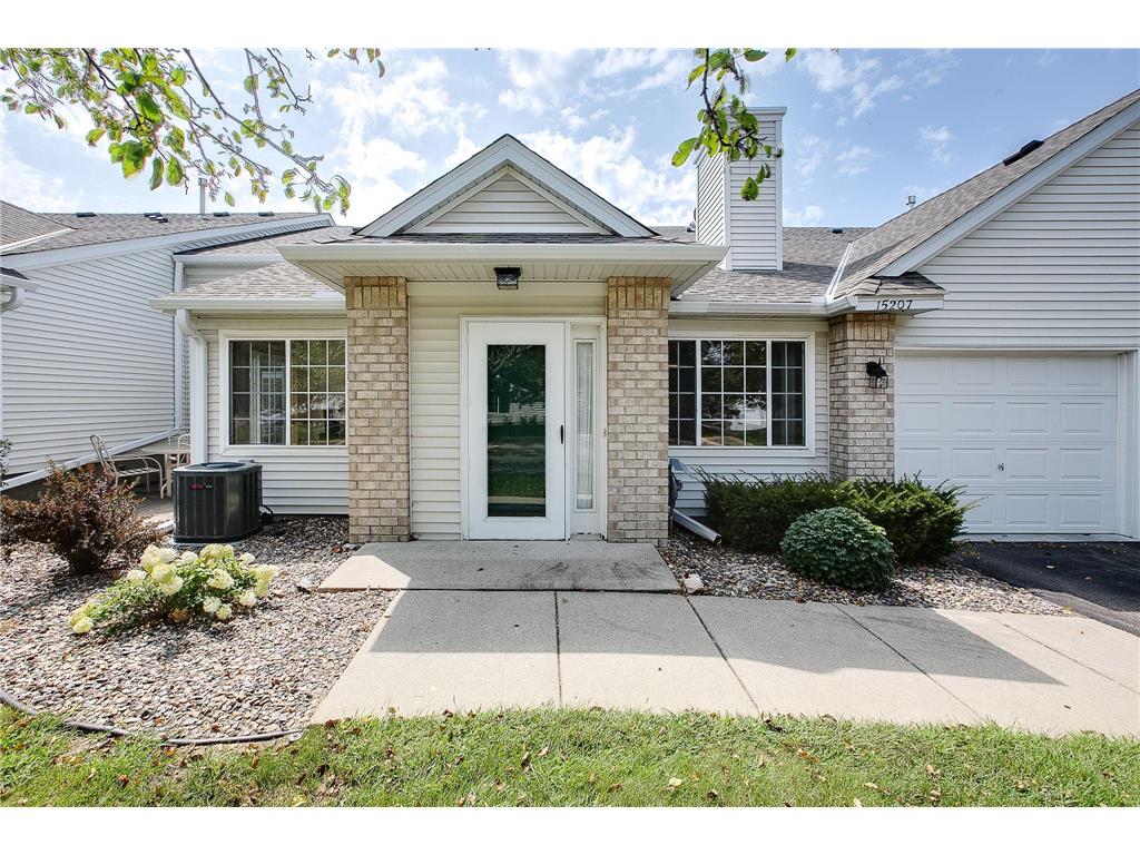 15207 Greenhaven Way, Burnsville, MN, 55306 | MLS: 6447572 | Edina Realty