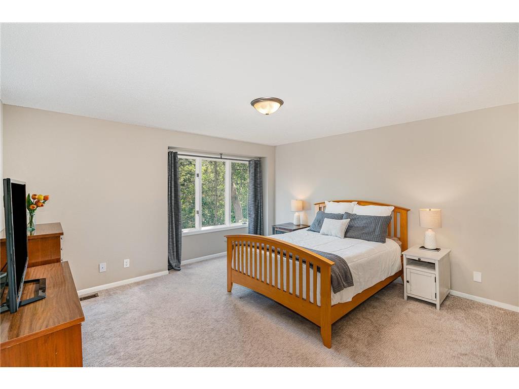 153 Wildwood Bay Drive, Mahtomedi, MN, 55115 | MLS: 6747127 | Edina Realty