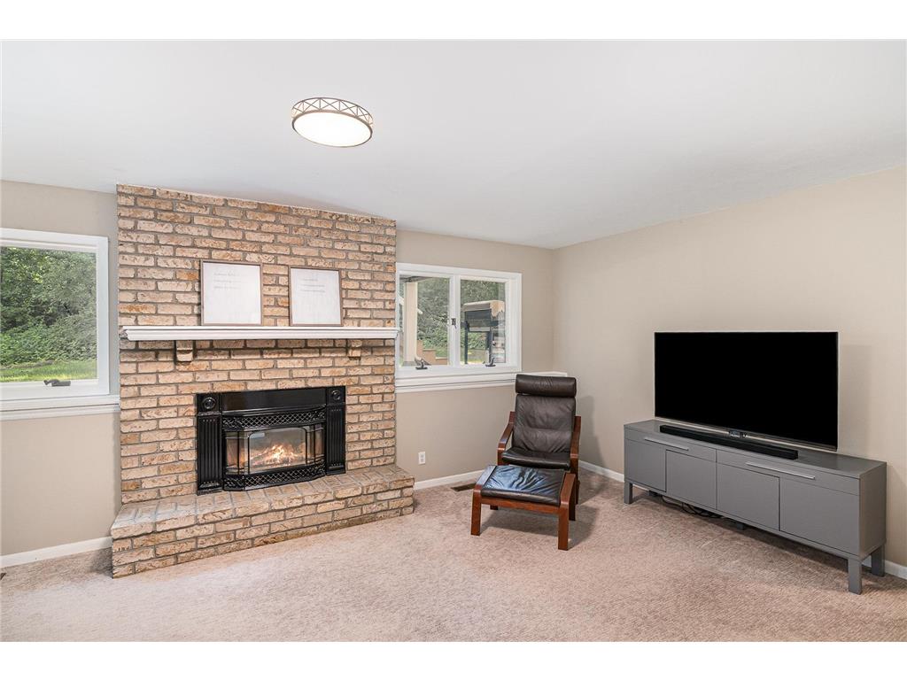 153 Wildwood Bay Drive, Mahtomedi, MN, 55115 | MLS: 6747127 | Edina Realty