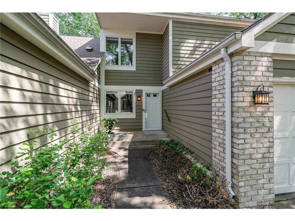 153 Wildwood Bay Drive, Mahtomedi, MN, 55115 | MLS: 6747127 | Edina Realty