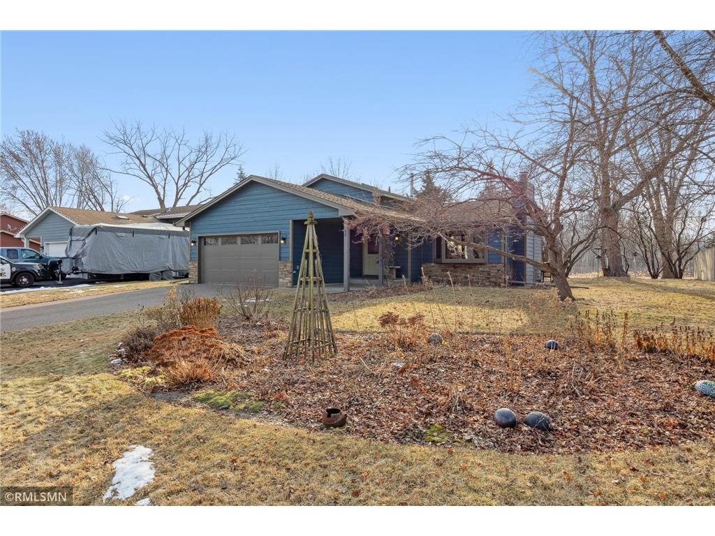 1532 Pinewood Drive, Shoreview, MN, 55126 | MLS: 6646245 | Edina Realty