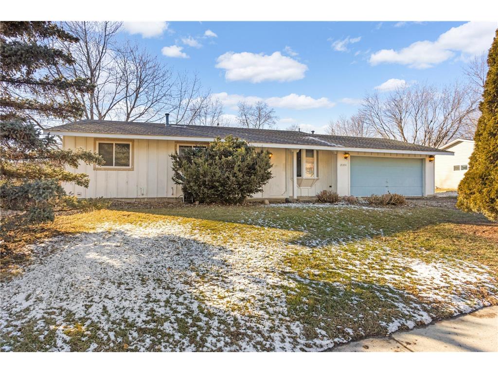 15351 Dunbar Avenue, Apple Valley, MN, 55124 | MLS: 6469857 | Edina Realty