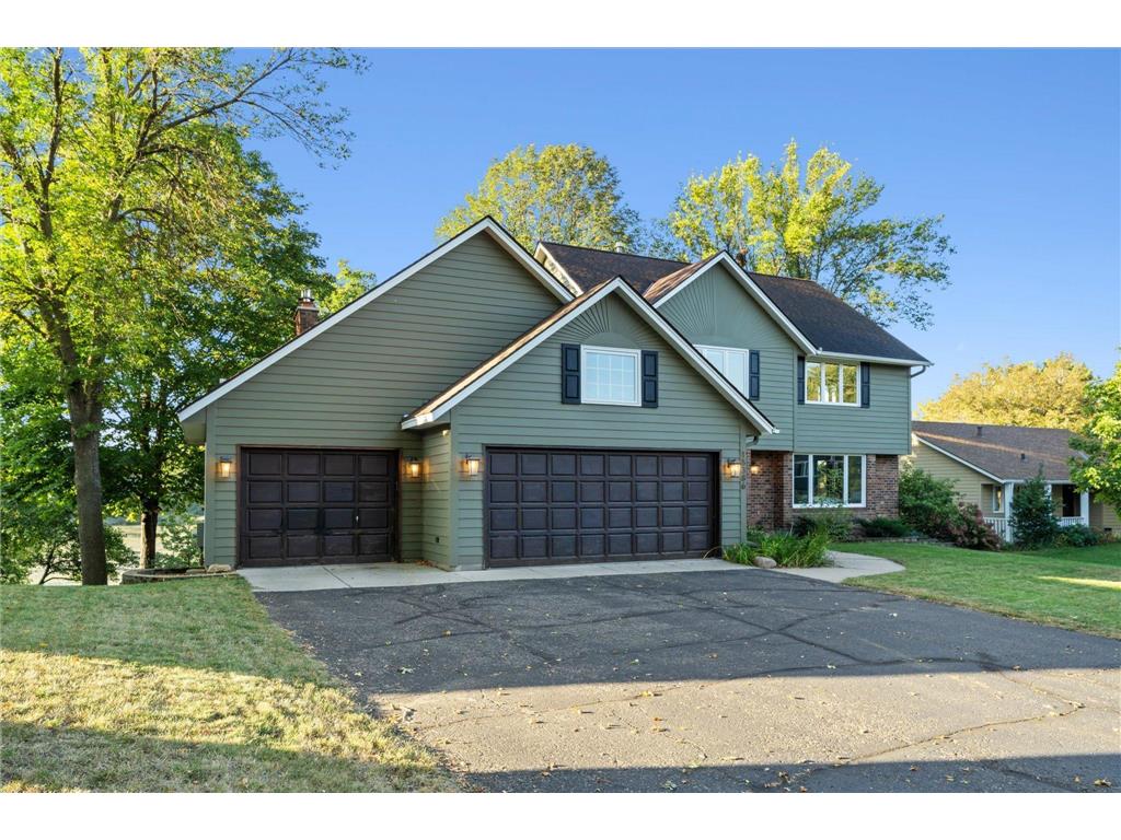 15386 Village Woods Drive, Eden Prairie, MN, 55347 | MLS: 6631371 ...